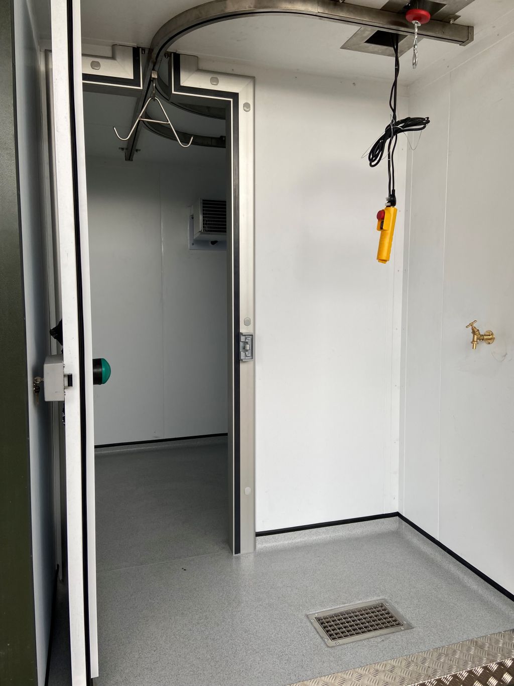 Portable Deer Larders